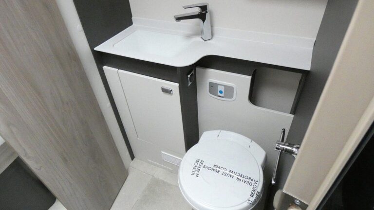 New 2024 Swift Escape 694 Automatic 4 Berth Motorhome
