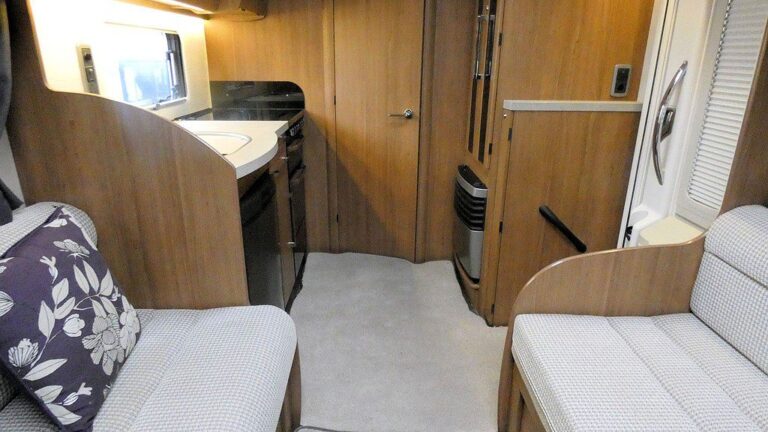 Used 2016 AUTO-TRAIL TRACKER RS motorhome For Sale in Derbyshire