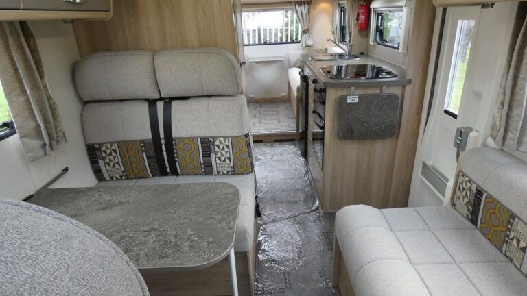 Used 2018 ELDDIS EVOLUTION 196 motorhome For Sale in Derbyshire